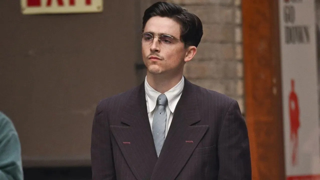 Marty Supreme Tells Us To Dream Big This Christmas With The Official ...